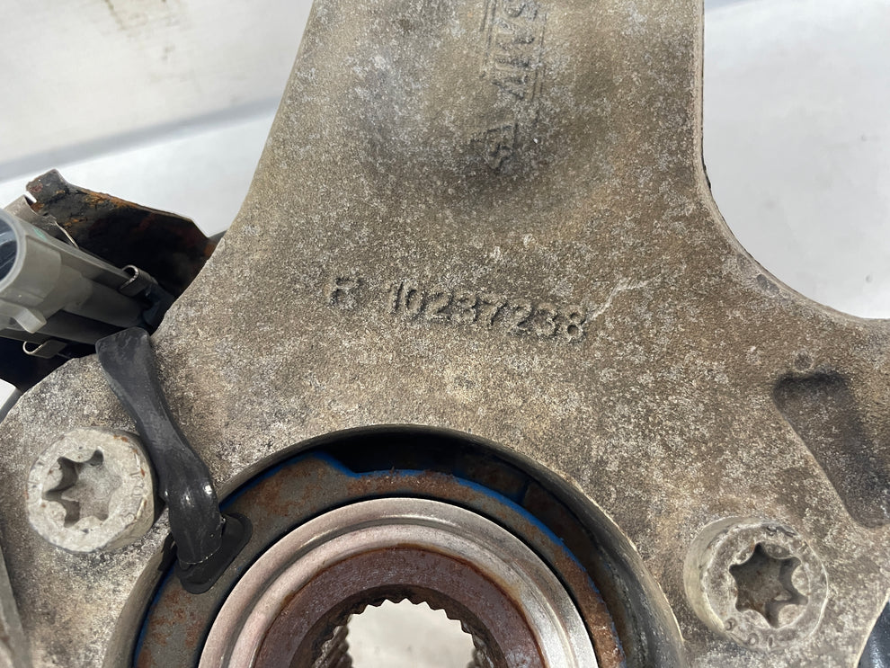 2004 Chevy C5 Corvette Z06 RH Passenger Front Suspension Spindle ...