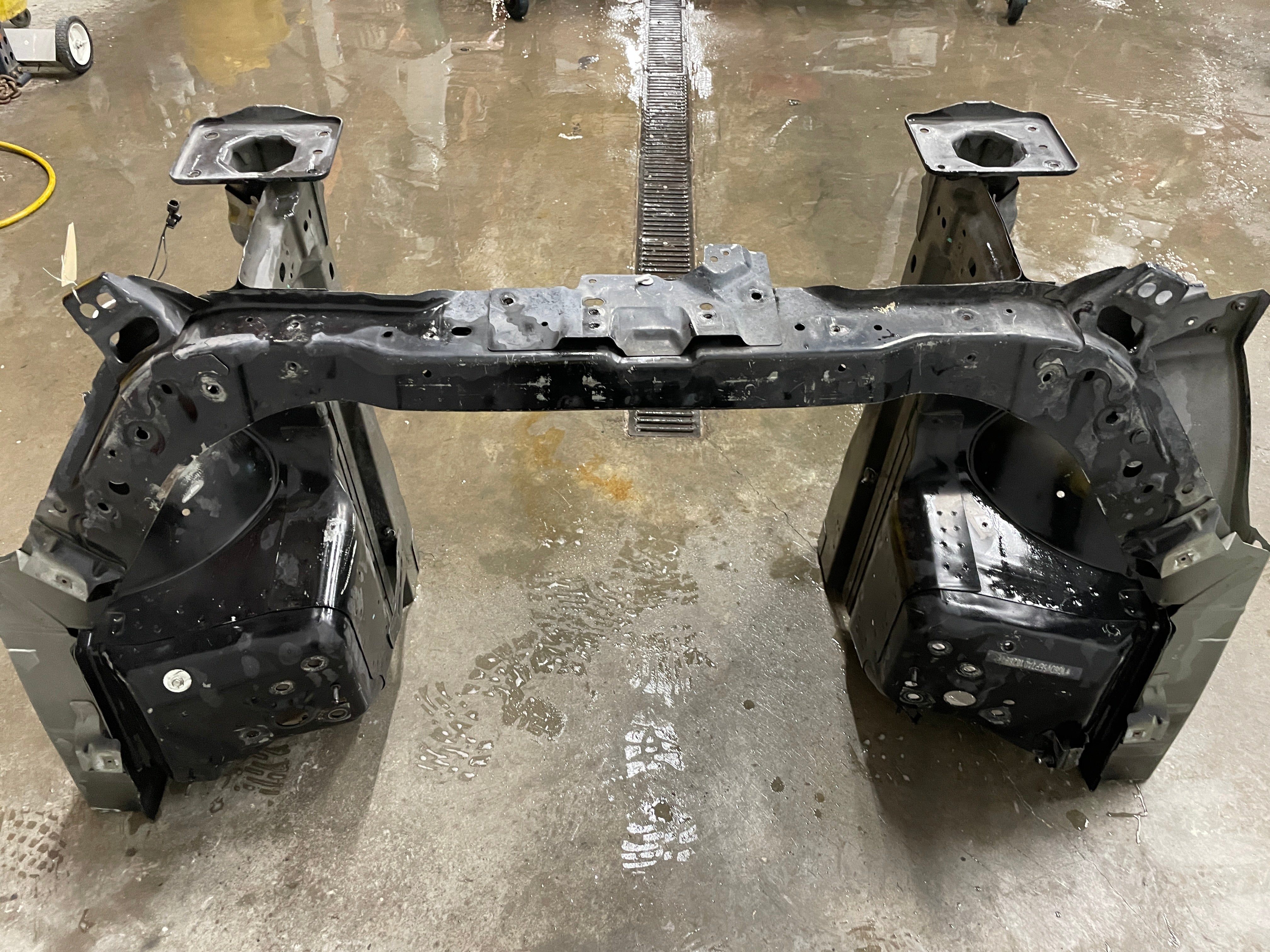 2010 Cadillac CTS-V Sedan Front Radiator Frame Core Support Headlight ...