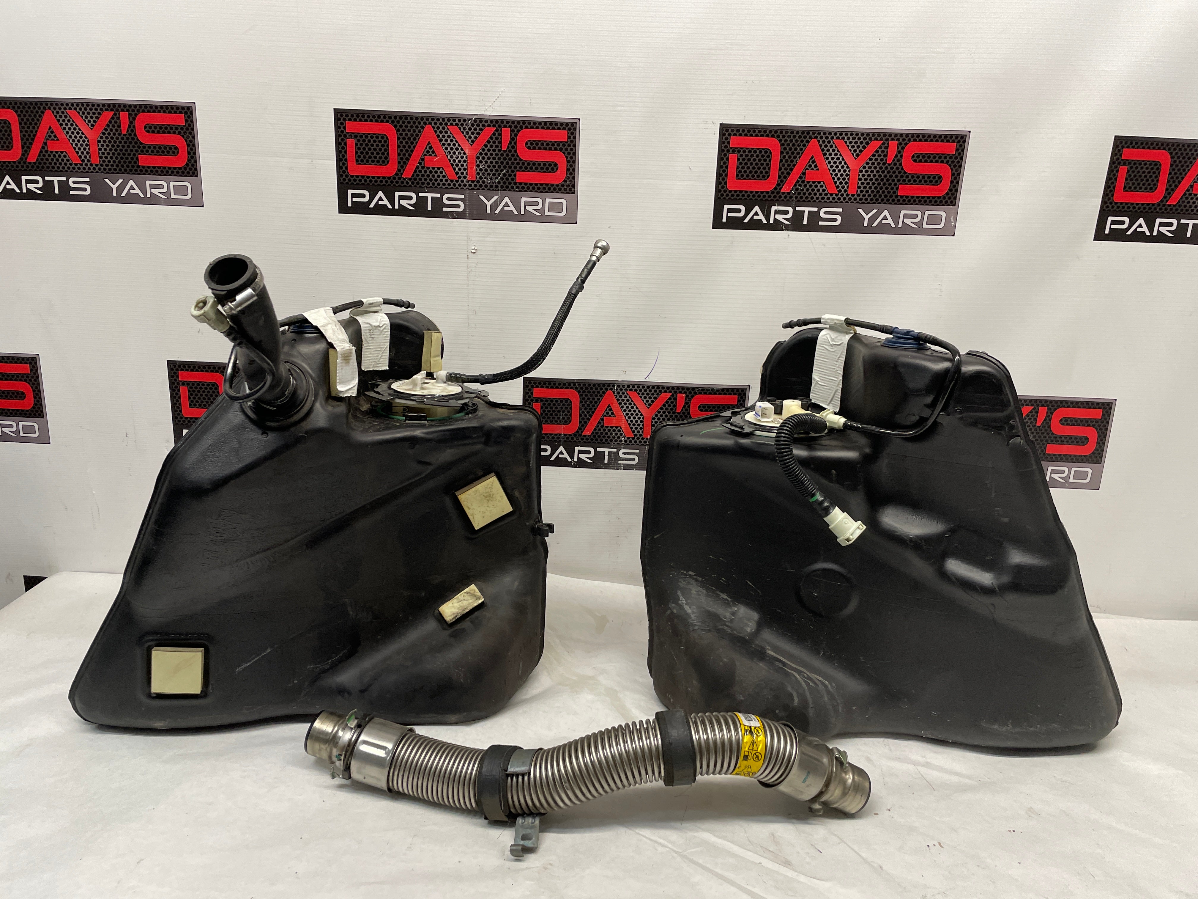 2011 Chevy C6 Corvette Grand Sport RH & LH Fuel Gas Tank w/ Pumps ...