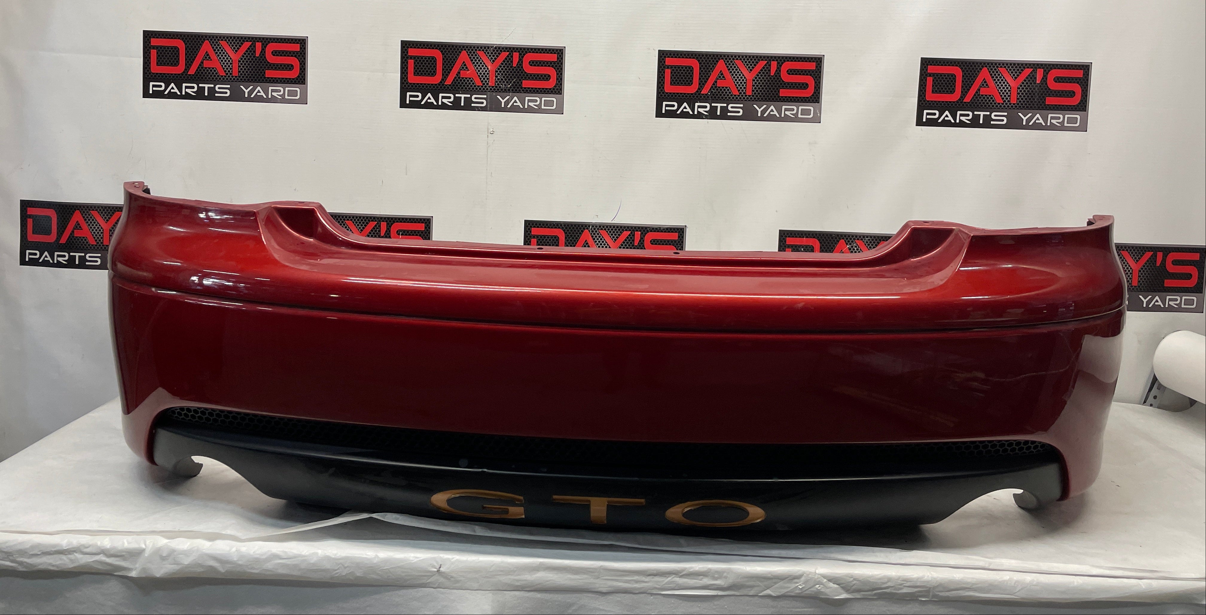2006 Pontiac GTO Rear Bumper Cover w/ Lower Insert Valance Diffuser Pa
